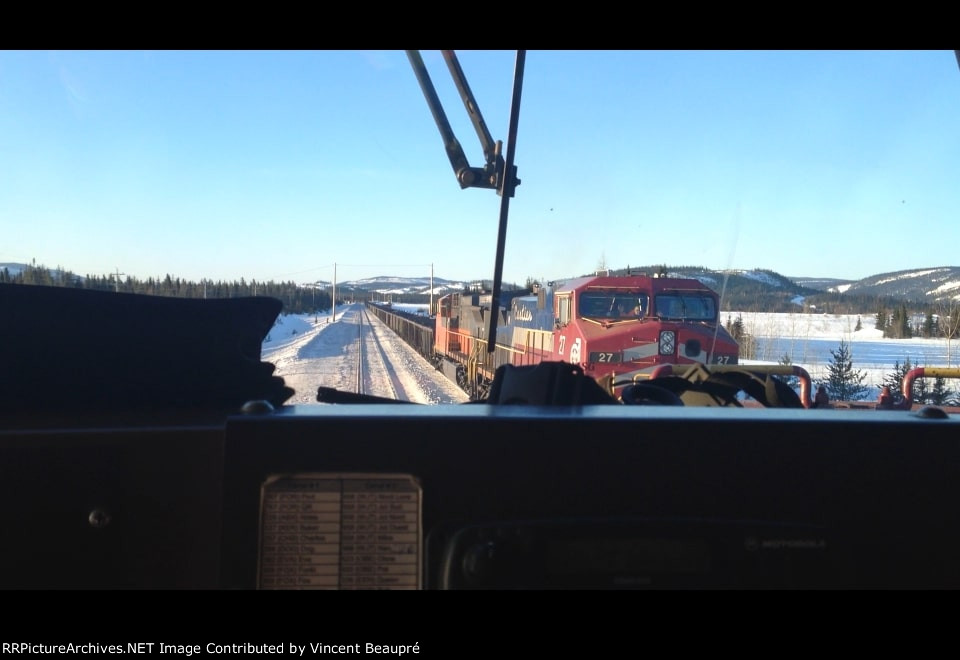 QCM 27 leading a Northbound Iron Ore